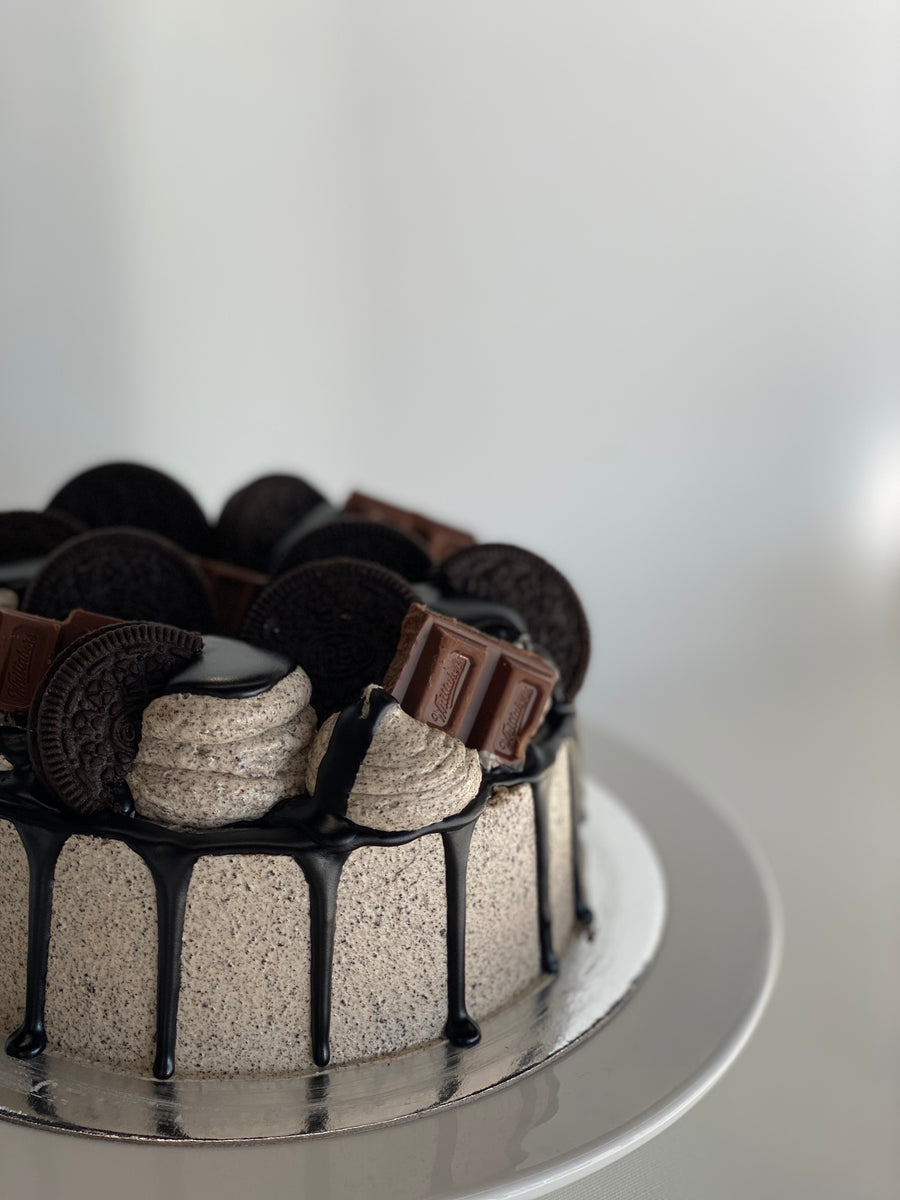 Chocolate Oreo Overload Cake – Fale De Keke