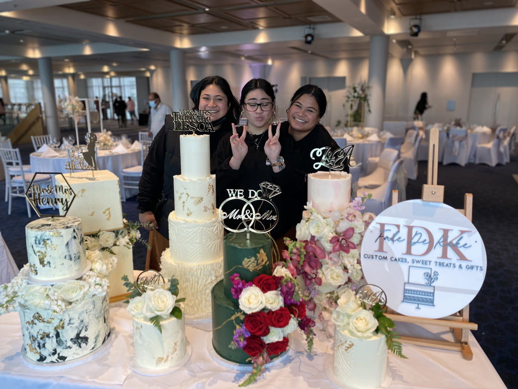 Custom Cakes – Fale De Keke